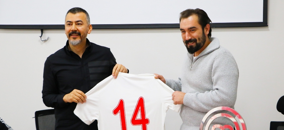 MASTERCHEF'İN ŞAMPİYONU METİN YAVUZ BOLUSPOR’U ZİYARET ETTİ - Bolu ... MASTERCHEF'İN ŞAMPİYONU METİN YAVUZ BOLUSPOR’U ZİYARET ETTİ - Bolu ...